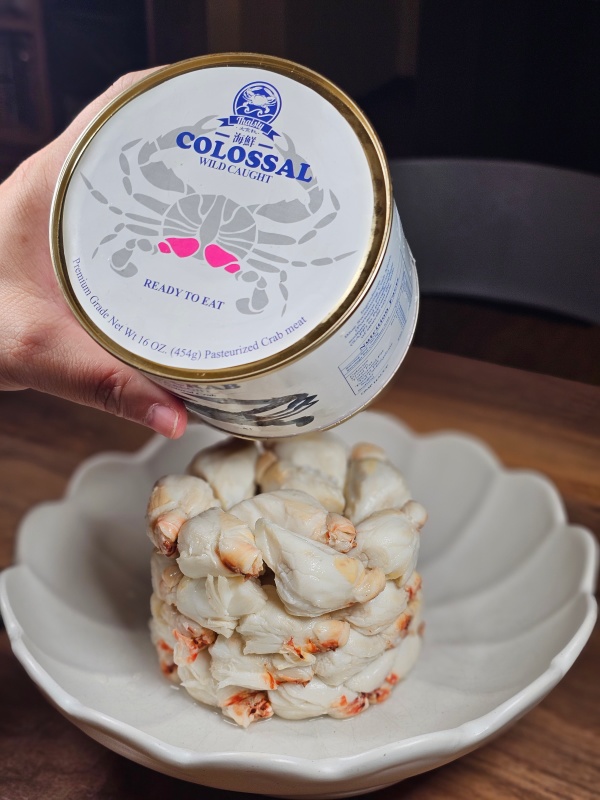 「捷運：象山站」Zaap 泰國餐廳～泰國藍鑽蟹蛋捲、黃咖哩軟殼龍蝦、國民姐夫AKIRA精選菜色-香茅拌活鮑、碳烤豬五花、泰式生醃螃蟹、火山排骨 ...